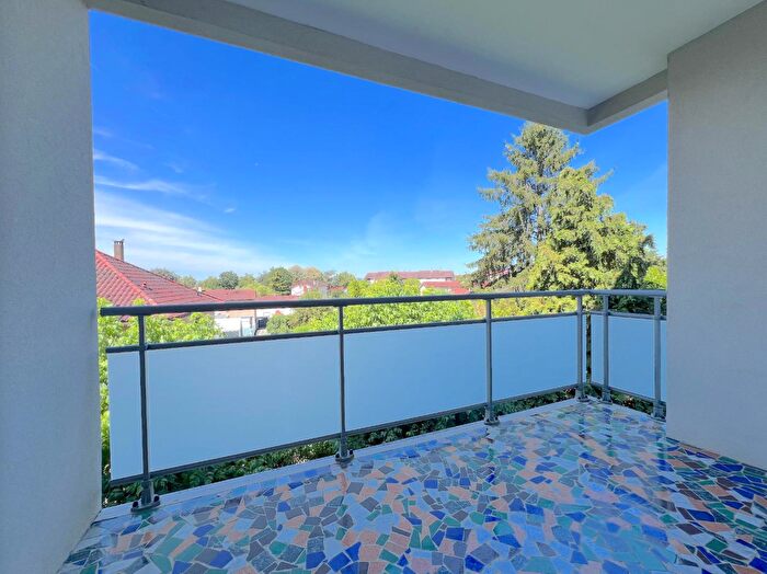Appartement 4 pièces à Décines-Charpieu, Bonneveau, à vendre