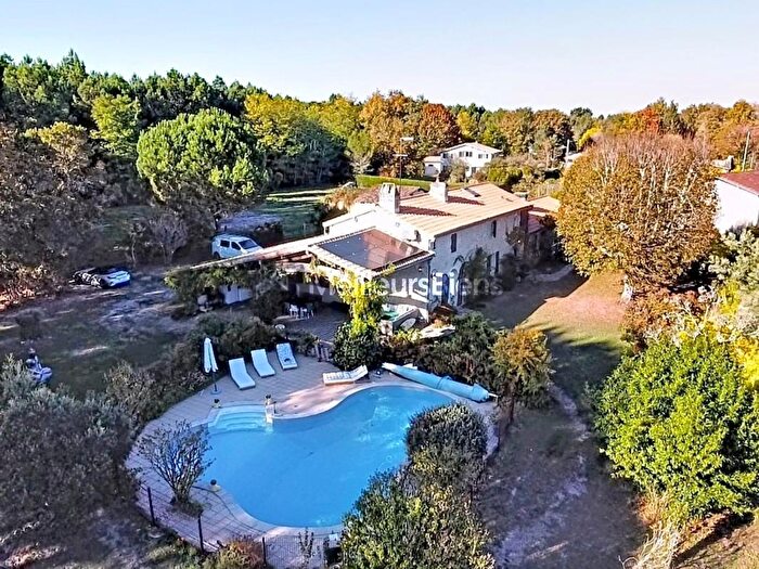 Maison 6 pièces à Saint-Morillon, à vendre