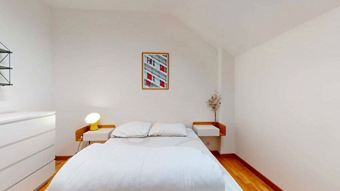 Appartement à louer - Ville Sud, Fontainebleau - 1 pièce