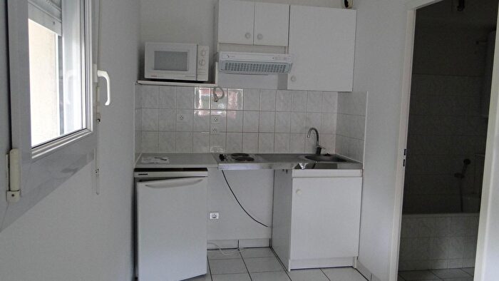 Appartement à louer - Clermont-Ferrand, Les Landais, Fontaine du Bac, La Pardieu - 1 pièce