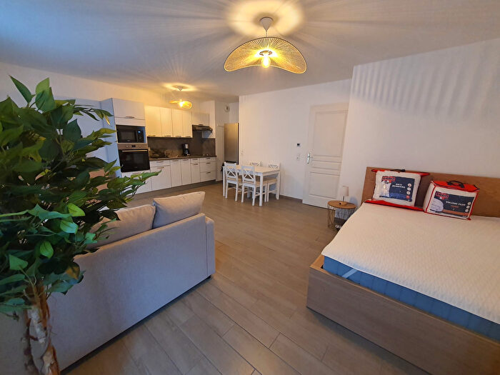 Appartement à louer - Villiers-sur-Marne, Centre-ville - 1 pièce