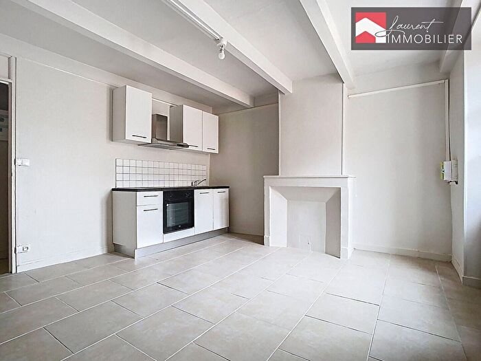 Appartement à louer - Centre Ville, Tournus - 3 pièces - 2 chambres