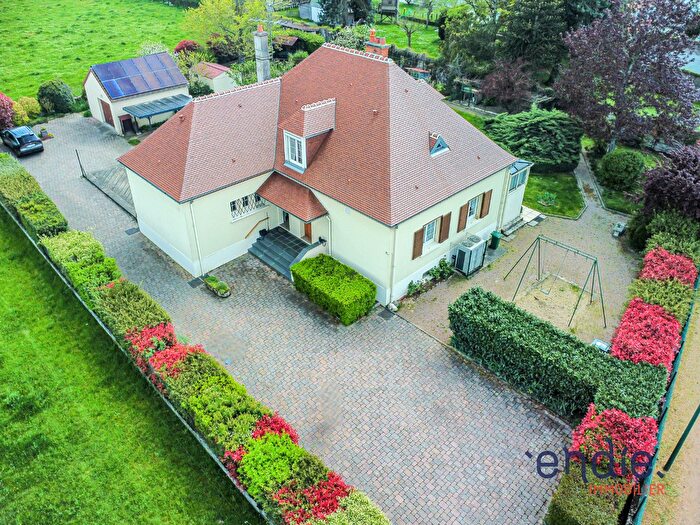 Maison à vendre - Cressanges - 8 pièces - 5 chambres