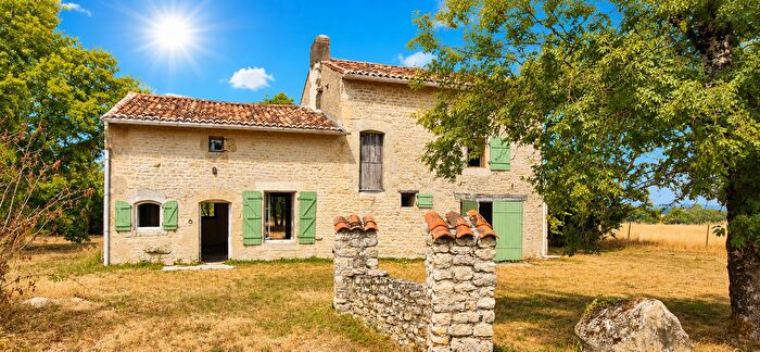 Néré - Maison 4 pièces à vendre