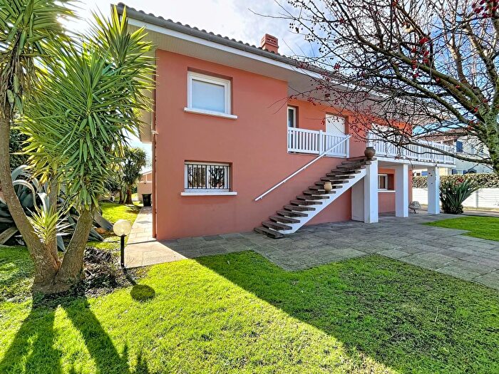 Maison à vendre - Biarritz, Braou, Ranquine, Aguilera - 6 pièces - 5 chambres