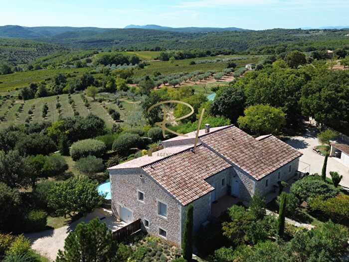 Maison à vendre - Orgnac-lAven - 6 pièces - 4 chambres