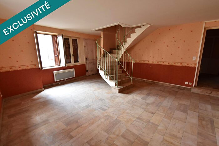 Maison à vendre - Juliénas - 6 pièces - 2 chambres