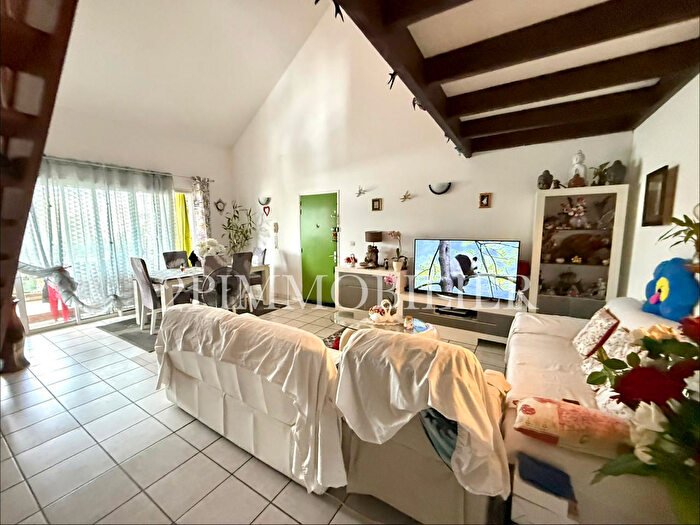 Appartement à vendre - Saint-Joseph, Centre-ville, Jean Petit les Bas - 4 pièces - 3 chambres