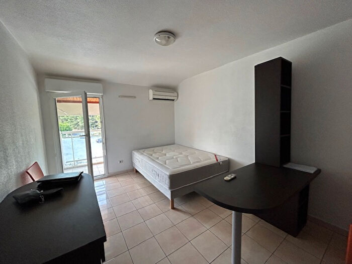 Appartement à louer - La Garde, Les Plantades, Saint-Michel - 1 pièce