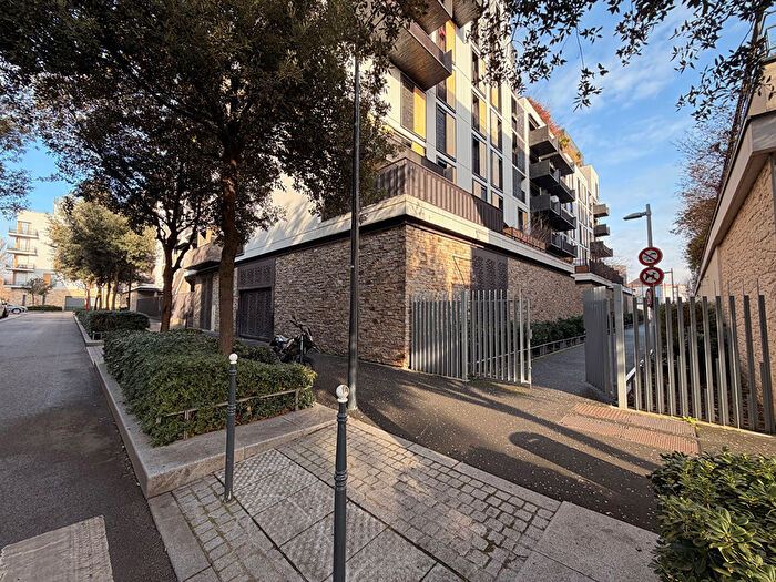 Appartement à vendre - Colombes, Europe - 4 pièces - 3 chambres