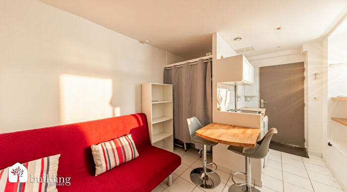 Appartement à vendre - Paris e , Grandes Carrières, Clichy - 1 pièce