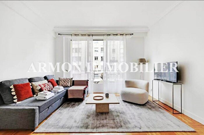 Appartement à louer - Porte Dauphine, Paris ème arrondissement - 2 pièces - 1 chambre