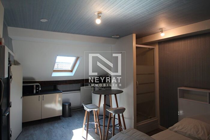 Appartement à louer - Beaune, Centre-ville - 1 pièce