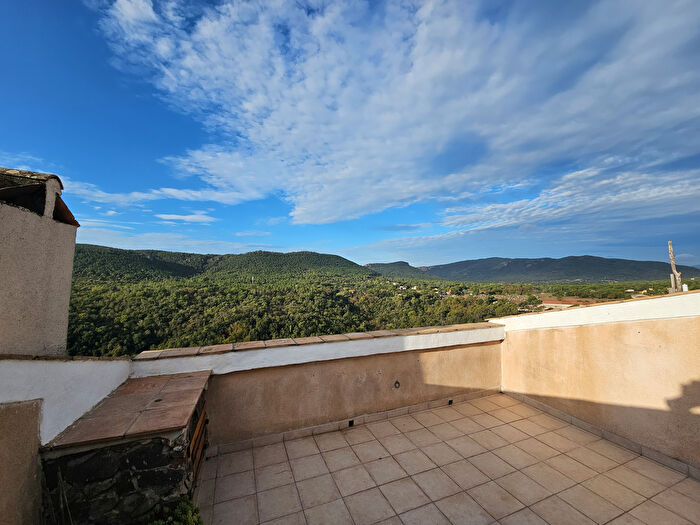 Bagnols-en-Forêt : Appartement 3 pièces à vendre