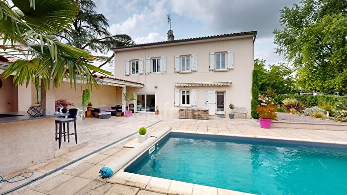 Maison 6 pièces à vendre à Miribel