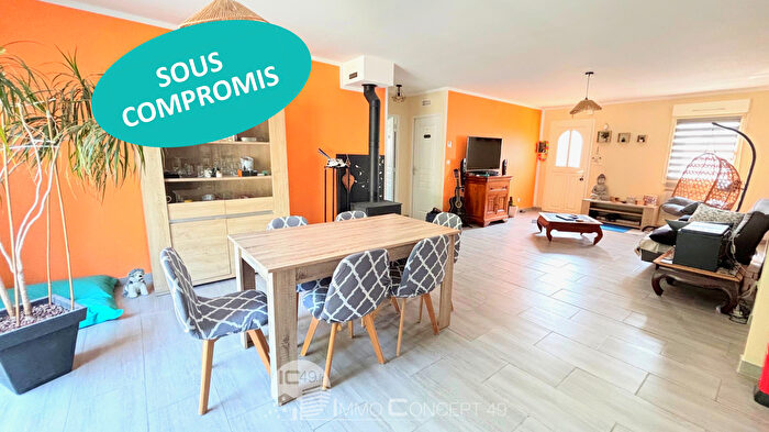 Maison à vendre - Grézillé - 4 pièces - 3 chambres