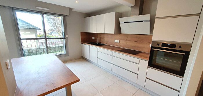 Centre Ancien, Rodez : Appartement 4 pièces à louer