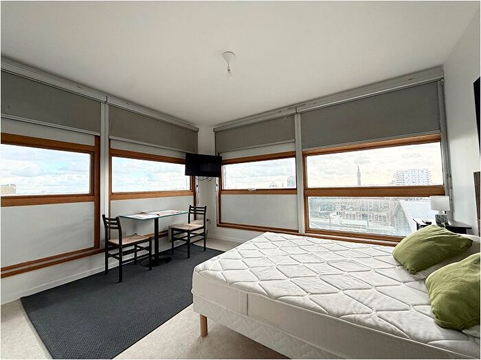 Appartement à louer - Lille, Centre-ville, Euralille - 1 pièce