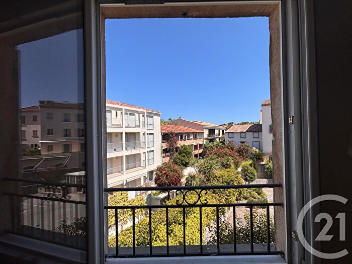 Saint-Tropez, Centre-ville, Vieille-ville : Appartement 2 pièces à vendre