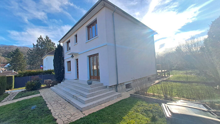 Maison à vendre - Saint-Rémy-lès-Chevreuse - 8 pièces - 5 chambres