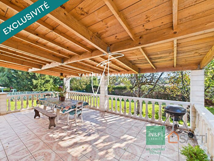 Maison à vendre - Sanxay - 4 pièces - 3 chambres