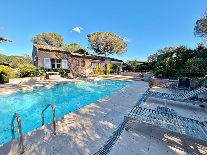 Maison à vendre - Saint-Raphaël, Valescure, Vaulongue - 6 pièces - 4 chambres