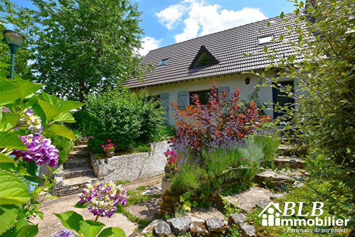 Maison à vendre - Les Essarts-le-Roi - 8 pièces - 6 chambres