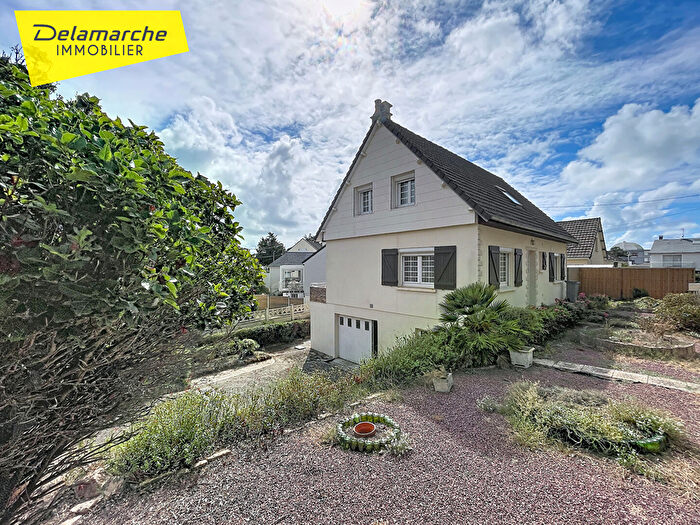 Coudeville-sur-Mer : Maison 4 pièces à vendre