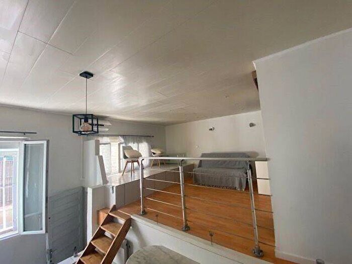 Appartement à louer - Gambetta, Nîmes - 2 pièces - 1 chambre