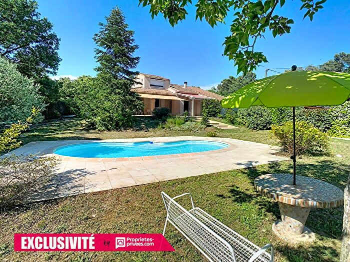 Maison 6 pièces à Nans-les-Pins, à vendre