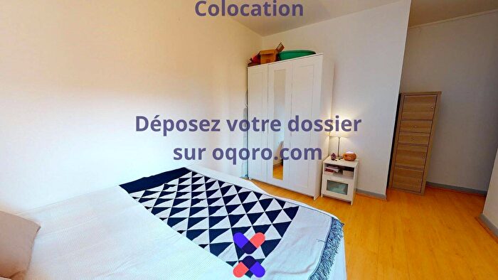 Appartement à louer - Bron Centre-Le Rafour - 6 pièces - 5 chambres