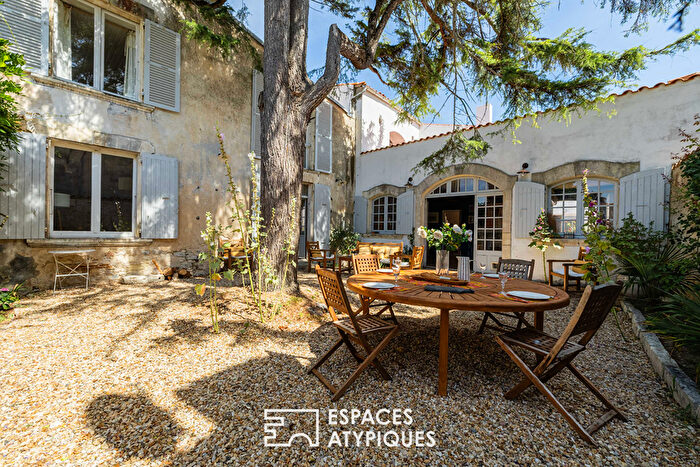 Saint-Denis-d'Oléron : Maison 16 pièces à vendre