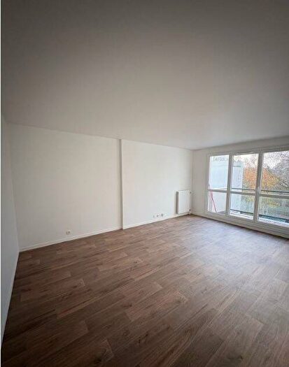 Appartement à louer - Parc Aux Lievres, Évry-Courcouronnes - 3 pièces - 2 chambres