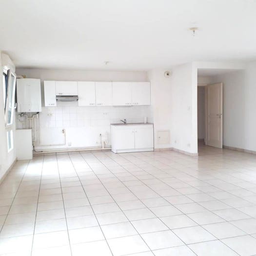Europe Nouveau Bassin-Centre, Mulhouse : Appartement 4 pièces à louer