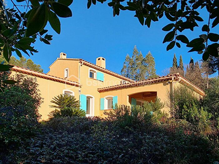 Maison à vendre - Évenos - 7 pièces - 5 chambres