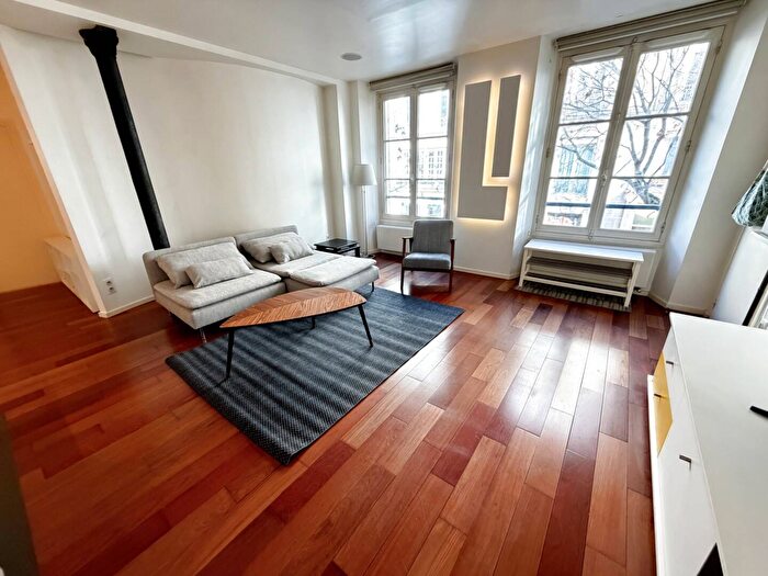 Appartement à louer - Porte Saint Denis-Paradis, Paris ème arrondissement - 3 pièces - 2 chambres