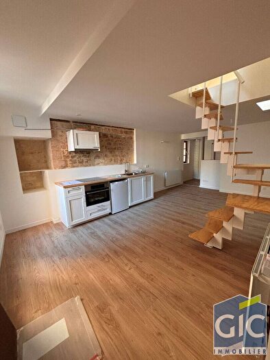 Centre Ancien, Caen : Appartement 2 pièces à louer