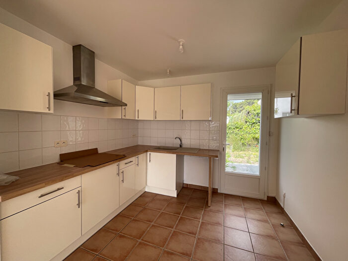 Maison à louer - Moussan - 3 pièces - 2 chambres