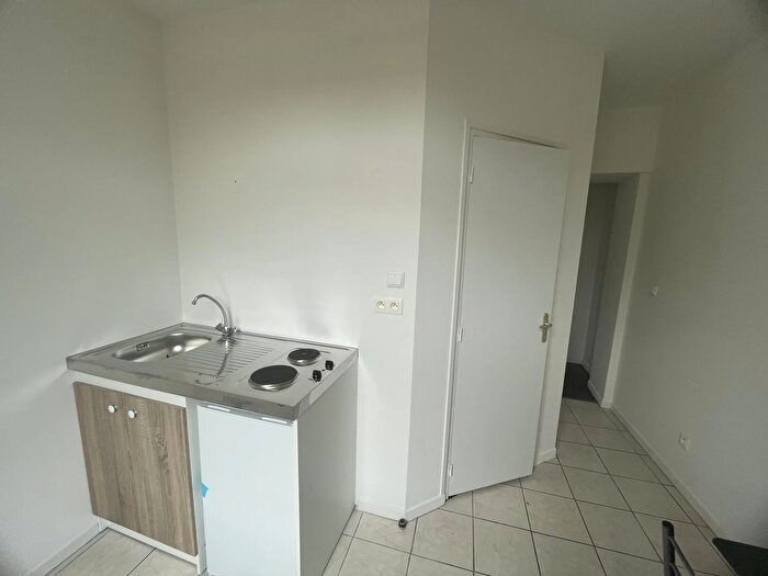 Appartement à louer - Saint-Quentin, Europe, Rémicourt - 1 pièce