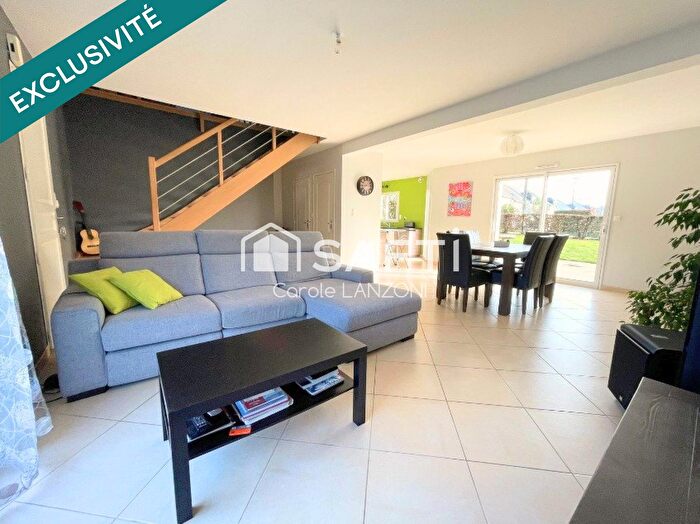 Maison à vendre - Châteaubourg - 5 pièces - 3 chambres