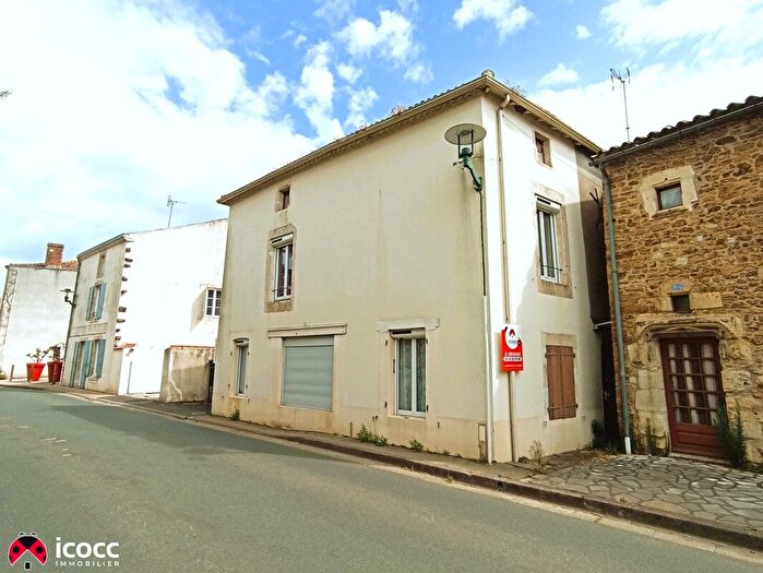 Maison à vendre - Moutiers-sur-le-Lay - 7 pièces - 5 chambres