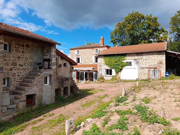Maison à vendre - La Pacaudière - 6 pièces - 3 chambres
