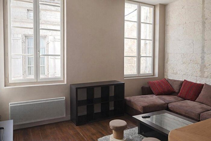 Appartement à louer - Angoulême - 2 pièces - 1 chambre