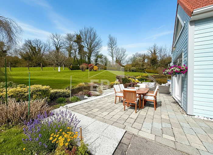 Maison à vendre - Aix-en-Issart - 3 pièces - 2 chambres