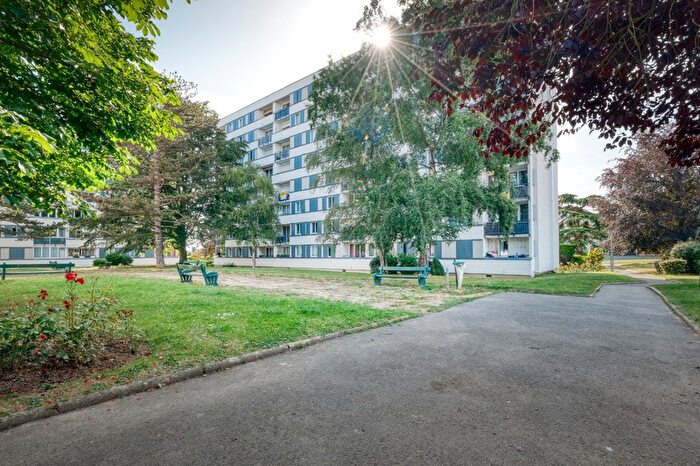 Les Clayes-sous-Bois, Centre-ville - Appartement 3 pièces à vendre
