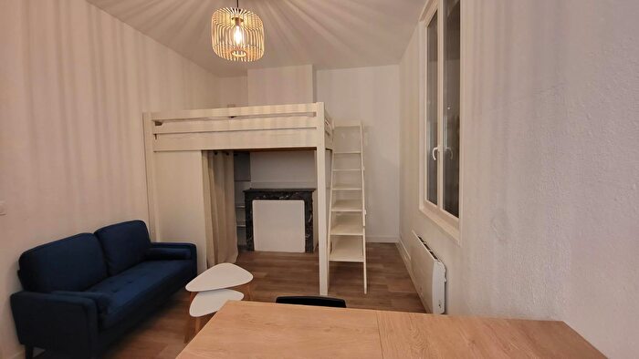 Appartement à louer - Bordeaux, Saint-Genès - 1 pièce