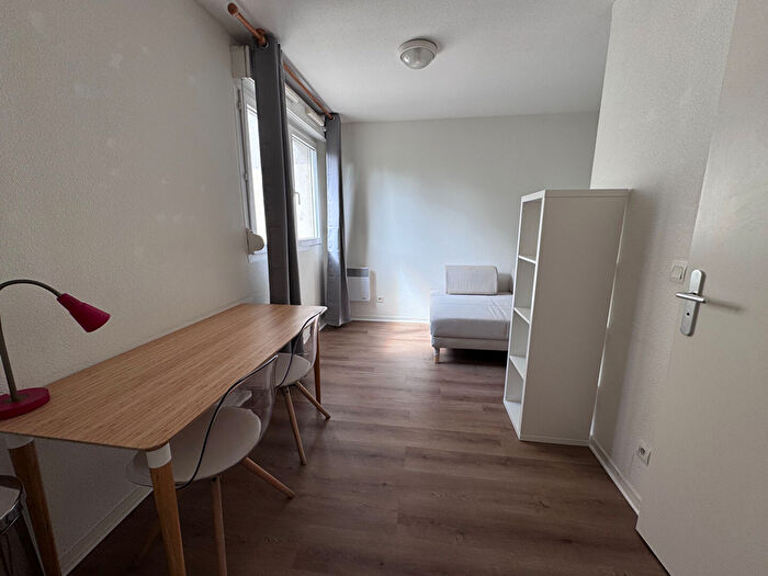 Appartement à louer - Orléans, La Croix Saint-Marceau, La Mouillère, Pré Pinson - 1 pièce