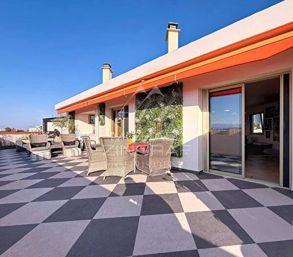 Appartement à vendre - Antibes, Juan-les-Pins, Le Cap - 3 pièces - 2 chambres