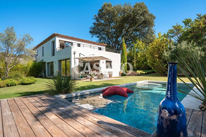 Maison à vendre - Aix-en-Provence, Puyricard, Célony - 5 pièces - 3 chambres