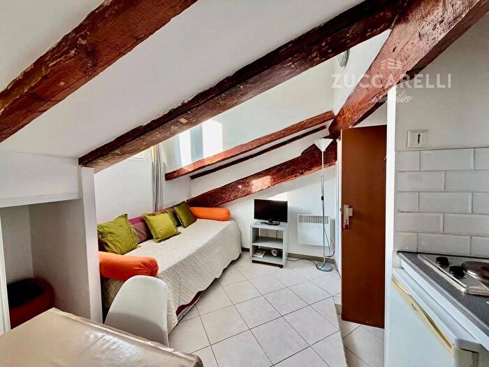 Appartement à louer - Masséna, Nice - 1 pièce